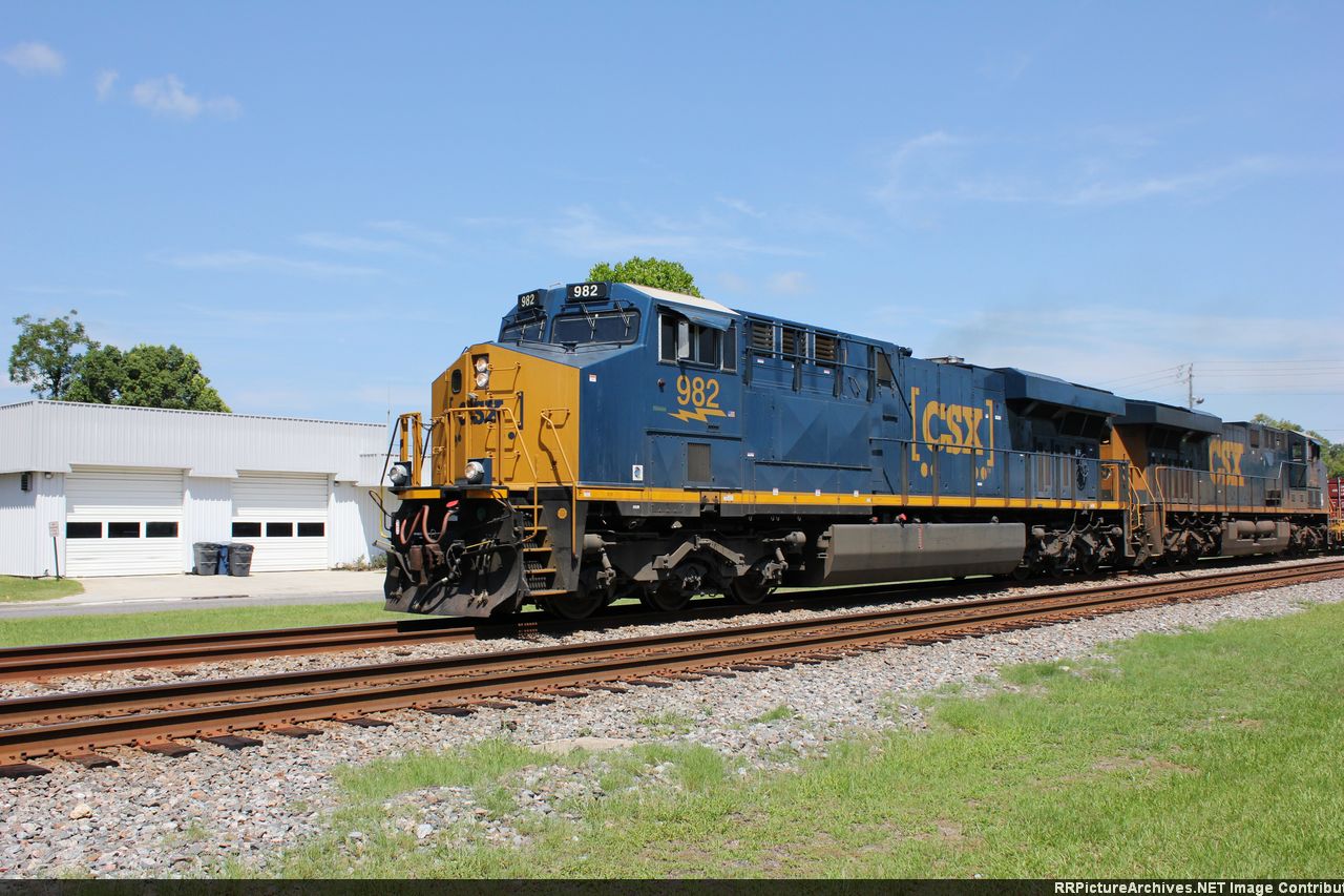 CSX 982